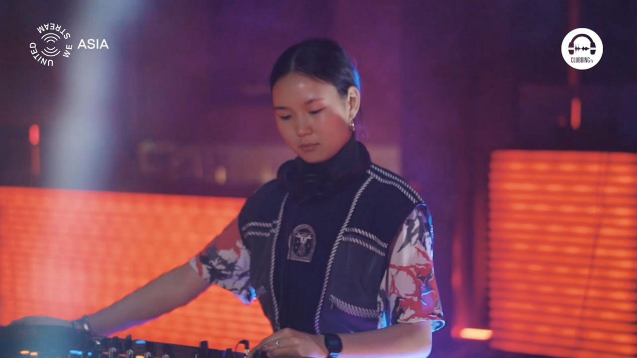 United We Stream #25 Ulaanbaatar - ZÜ Club X with Anu Dol (Majesty) - Anu Dol on Clubbing TV
