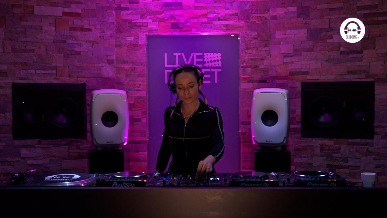 Live DJ Set with Laura Needs - on Clubbing TV